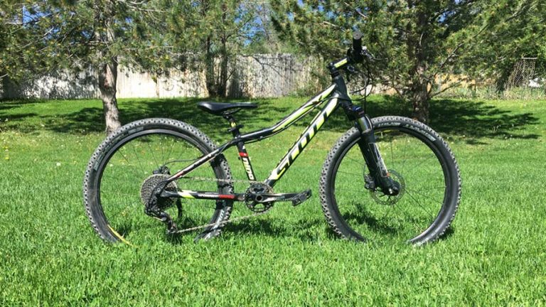 The Scott Scale RC JR 24 - A Race Ready XC Bike for Kids